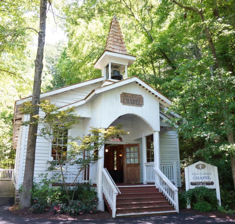 Faith & Footprints: Robert F. Thomas Chapel In Dollywood | Osprey Observer