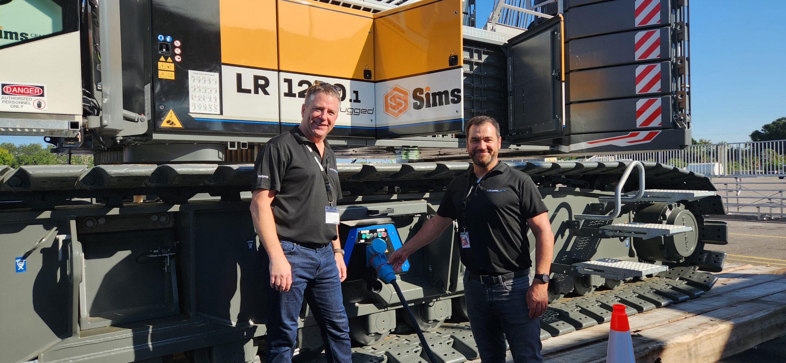 World’s First Battery-powered Crawler Crane U.S. Debut In Tampa ...